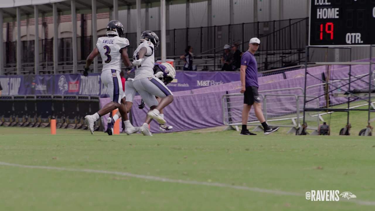 Lamar Jackson Finds Rashod Bateman for Deep Touchdown Between Two ...