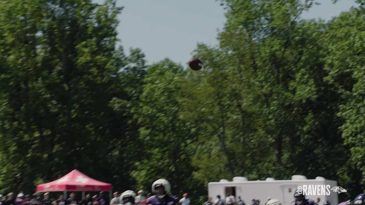 Lamar Jackson Finds Rashod Bateman for Sliding Catch Over the Middle ...