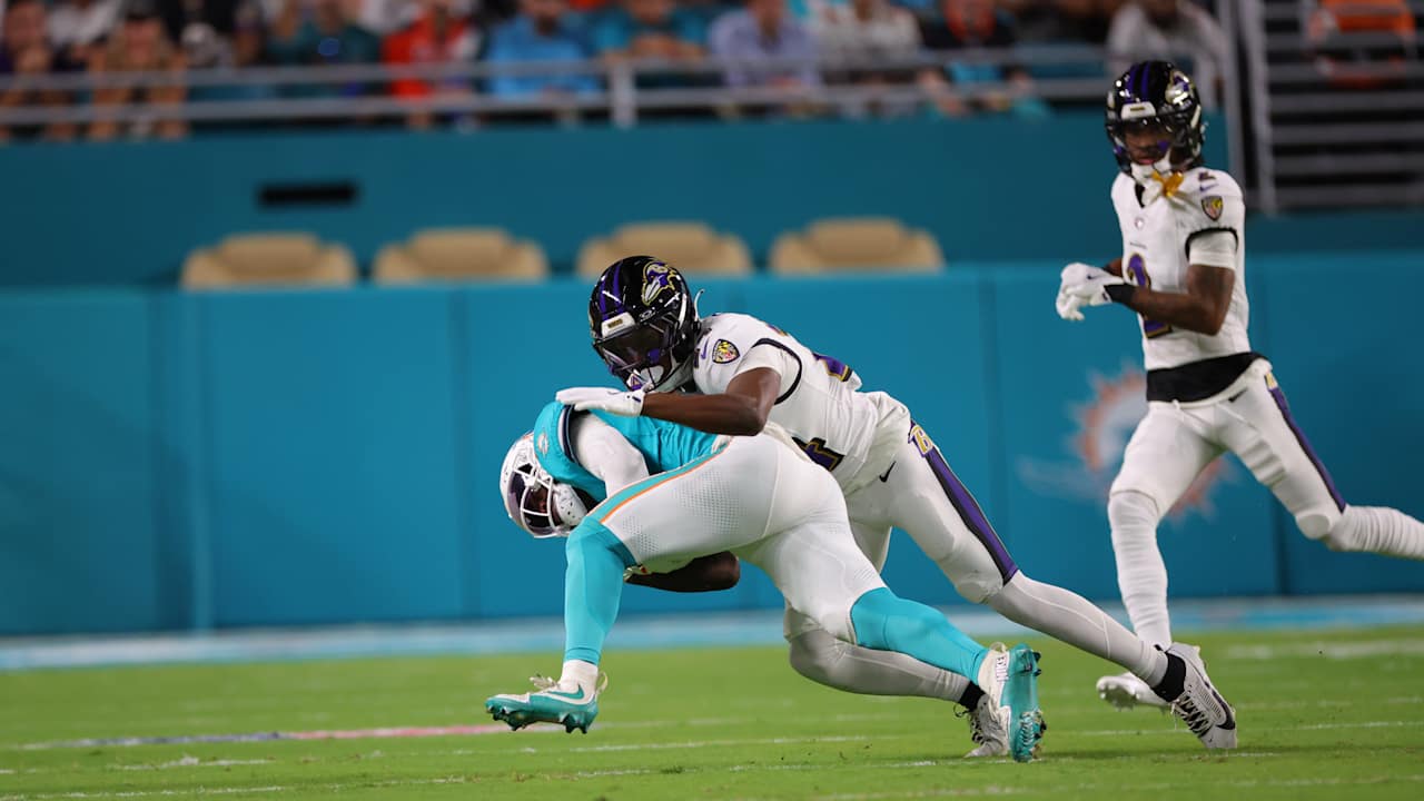 Game Action Gallery: Ravens vs. Dolphins, Week 9