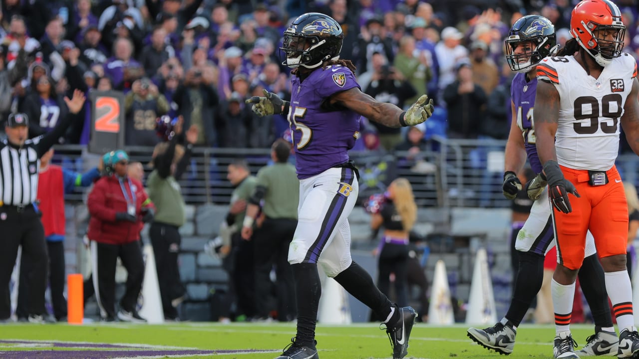 Gus Edwards Pounds in Goal-Line Touchdown | Ravens-Browns Highlights ...