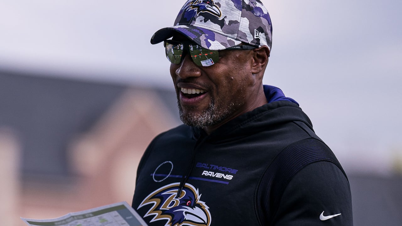 Anthony Weaver to Become Dolphins Defensive Coordinator