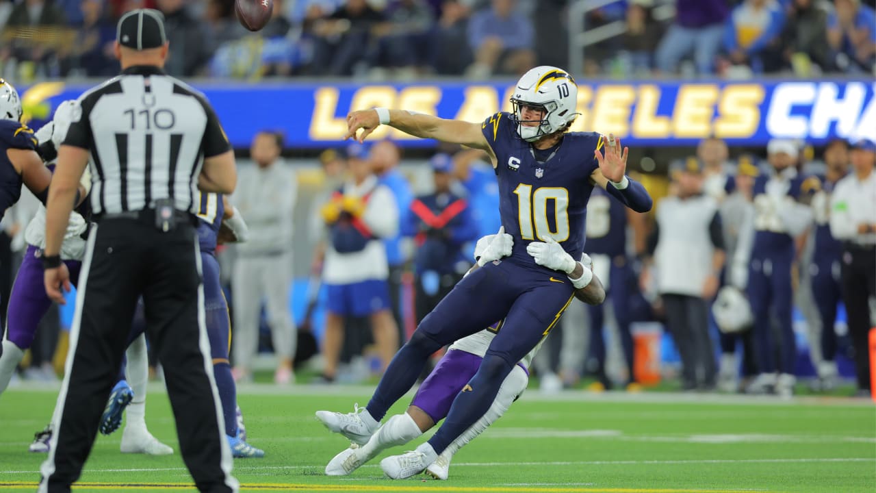 Arthur Maulet's Fourth-Down Blitz Crushes Chargers | Ravens-Chargers ...