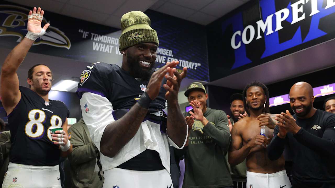 Photos: Ravens Celebrate Win vs. Bears