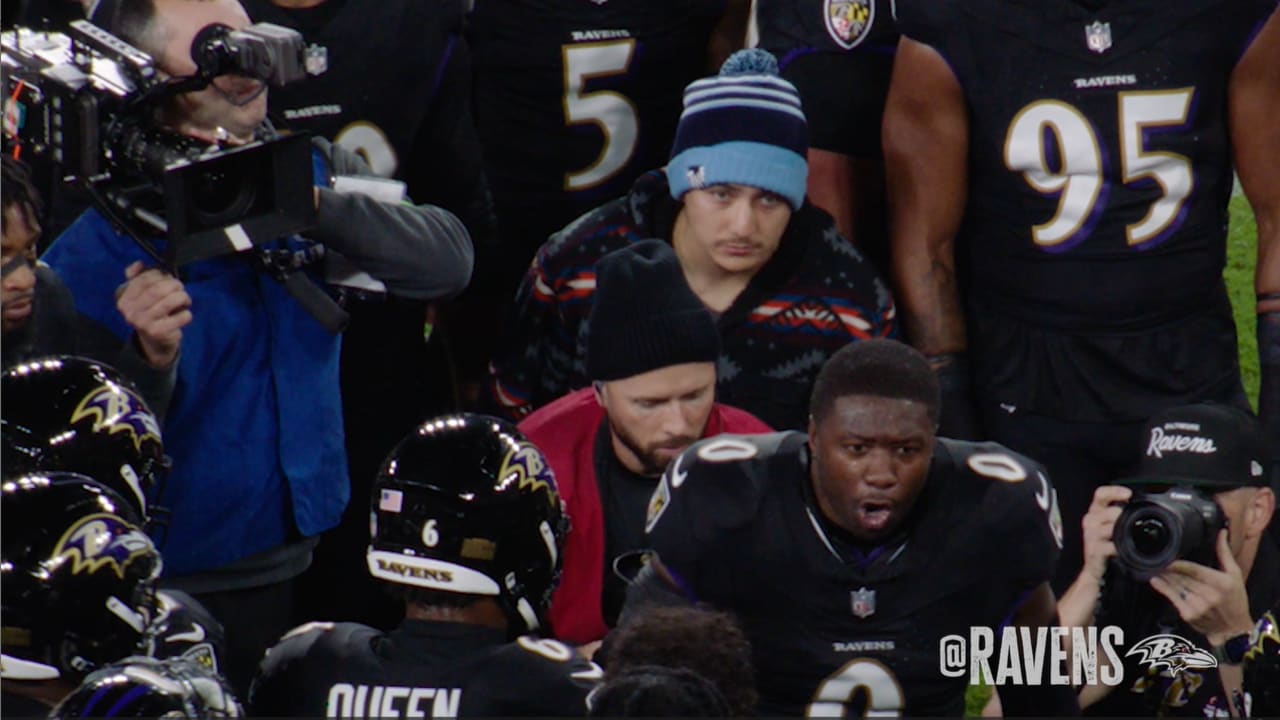 Camera Guy Gets Pumped Up By Roquan Smith's Pregame Speech | Ravens Wired