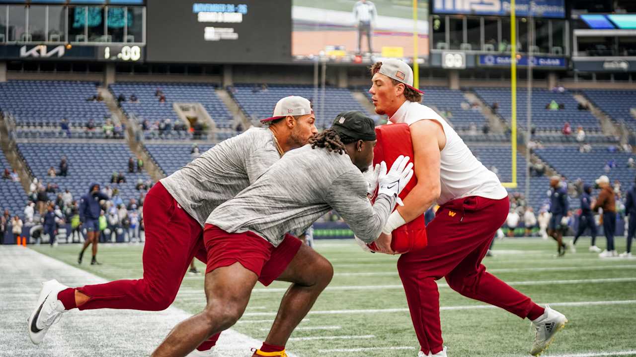 PHOTOS | Commanders vs. Seahawks, Pregame