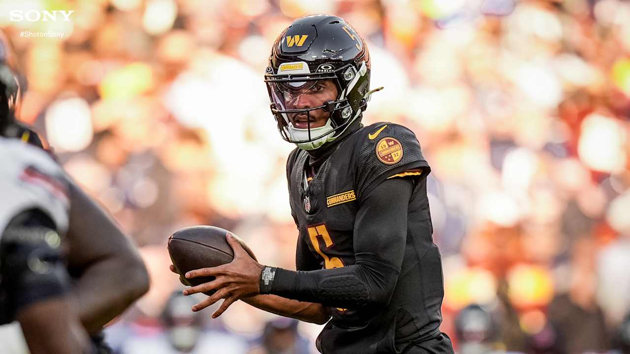 PHOTOS | Commanders vs. Bears, Week 8