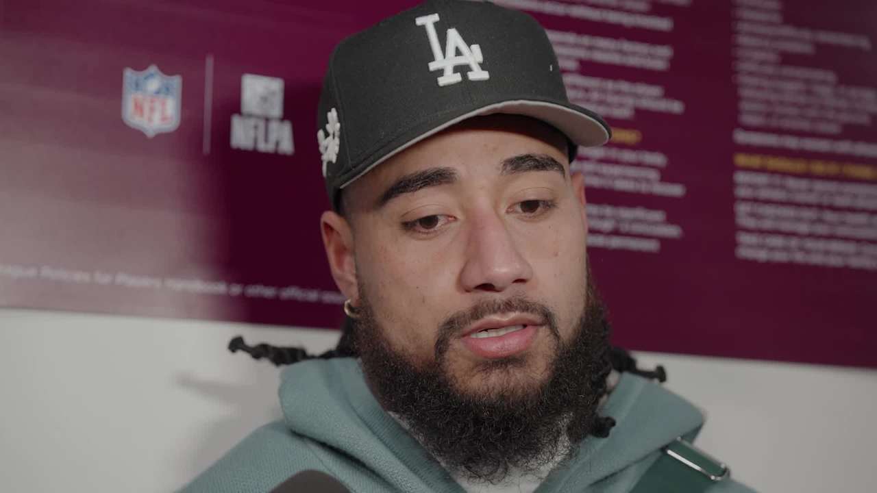 Inside the locker room | LB Frankie Luvu | Dec.26