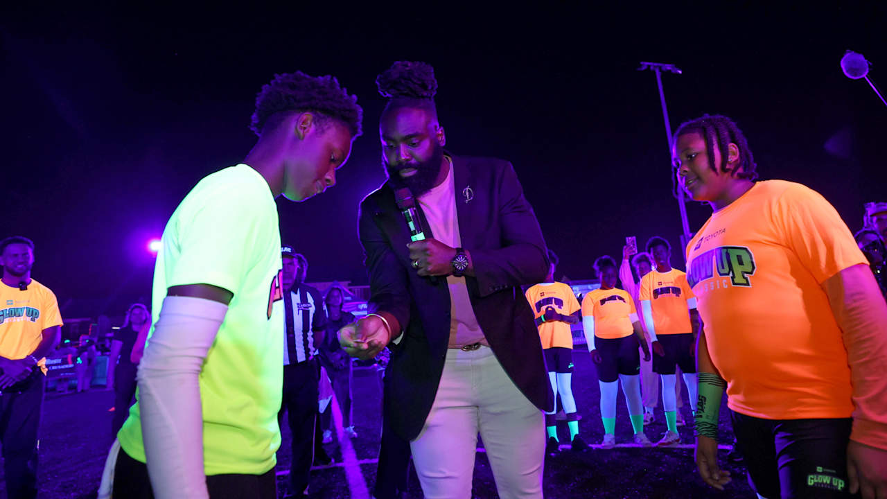 Photos: Demario Davis, Tyrann Mathieu join Toyota Glow Up Classic flag ...