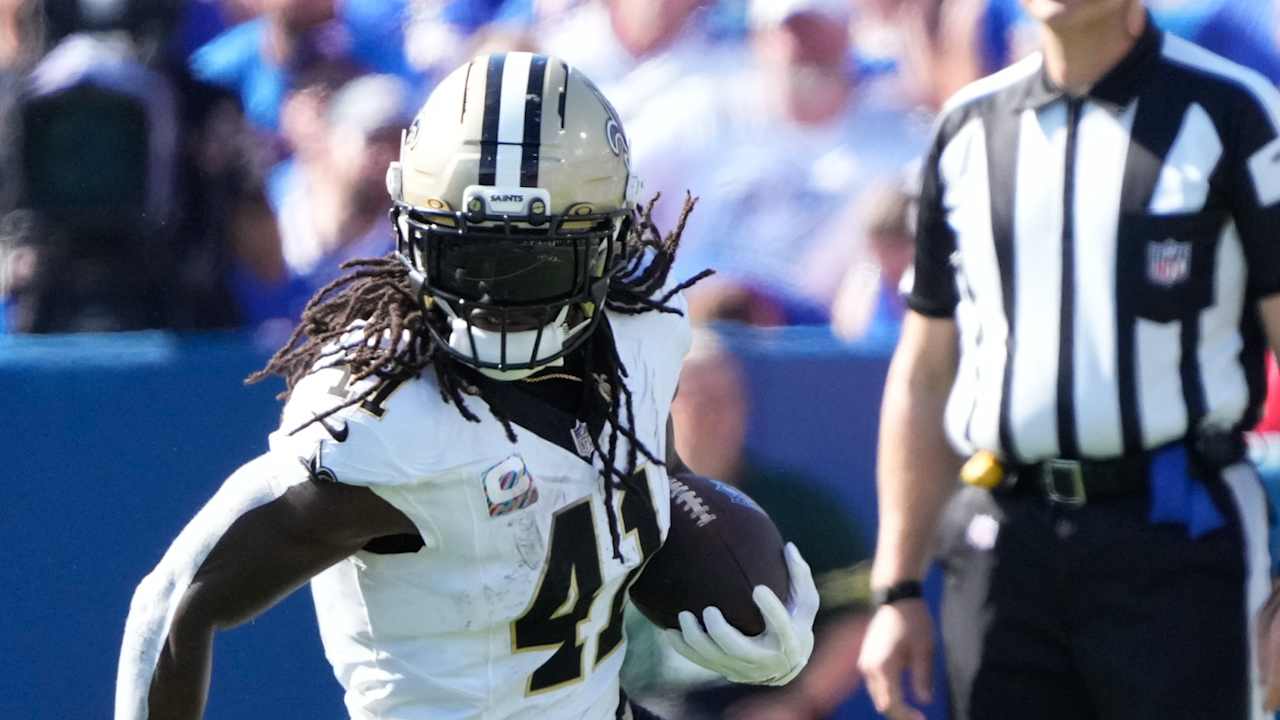 Running back Alvin Kamara makes appearance at New Orleans Saints OTA on ...