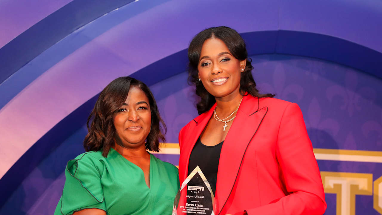 Photos: Swin Cash receives Impact Award at annual Sports Power Brunch presented by ESPN Films