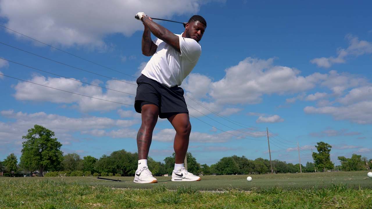 Cesar Ruiz hits the golf course | Trips Around the Gulf presented by Toyota
