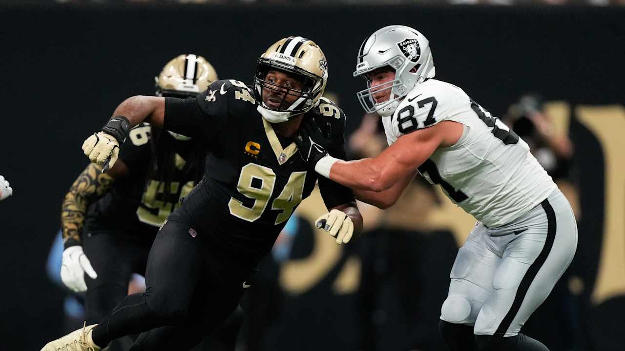 Photos: Game Action | Saints vs Raiders | 2024 NFL Week 17