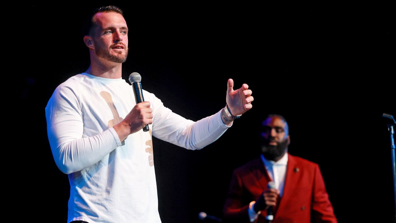Demario Davis, Derek Carr seek to spark change with a Night of Worship