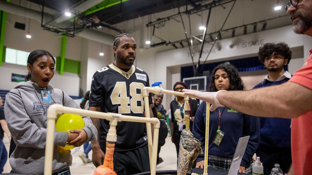 Photos: J.T Gray, Ochsner visit Kenner Discovery Health Sciences Academy