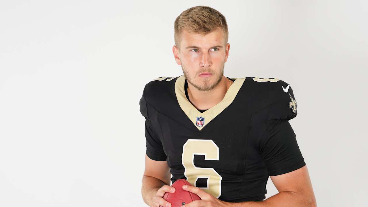 Photos: Tyler Shough joins 2025 NFLPA Rookie Premiere photoshoot