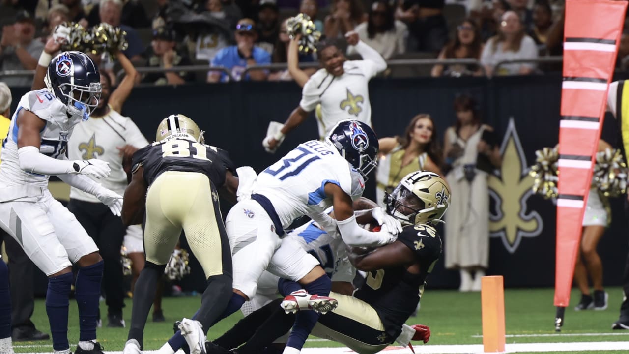 Saints RB Jacob Kibodi around the edge on TD run vs. Titans