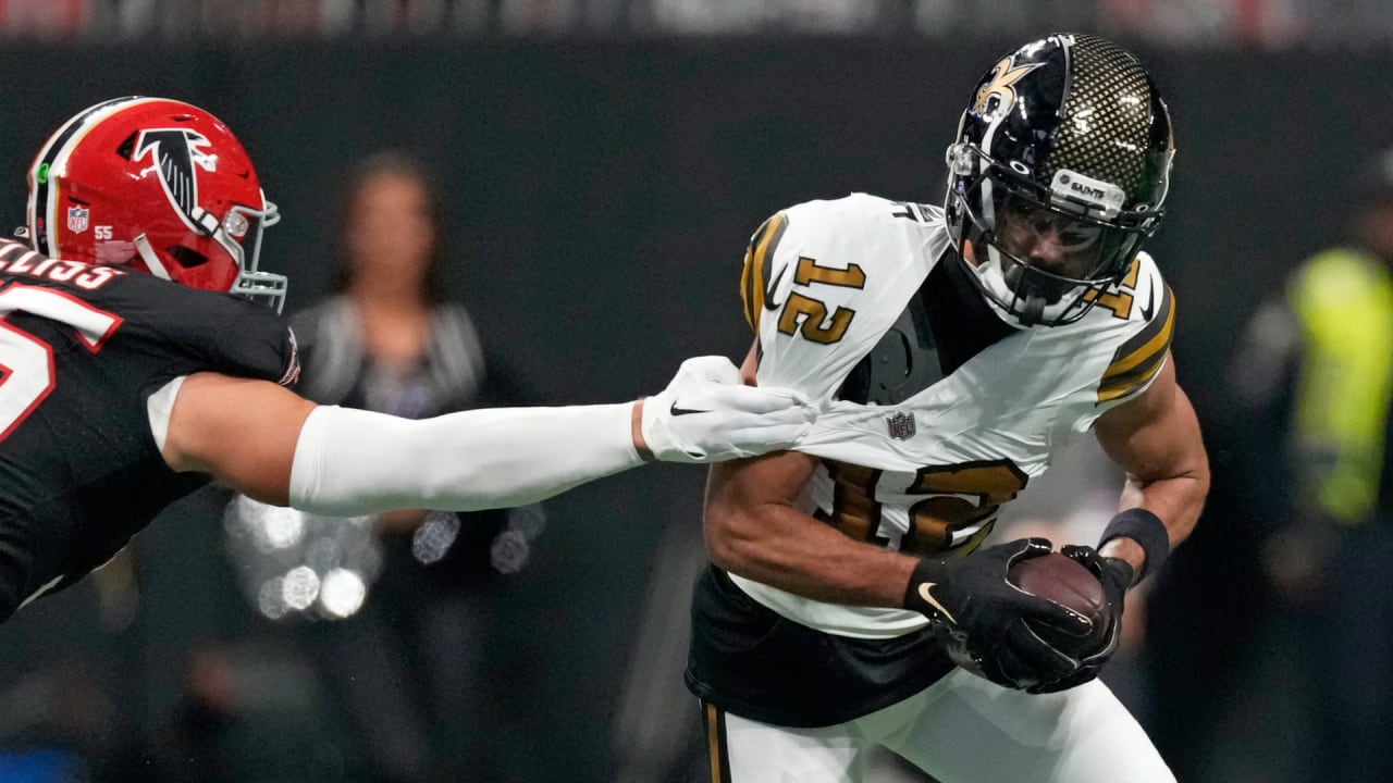 Chris Olave's out route yields 25-yard pickup vs. Falcons