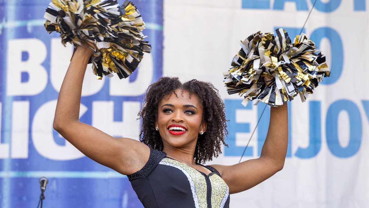 Photos: Madison C. | 2024 Saints Cheer Krewe