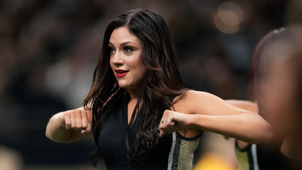 Photos: Entertainment | Saints vs. Falcons | 2023 NFL Week 18