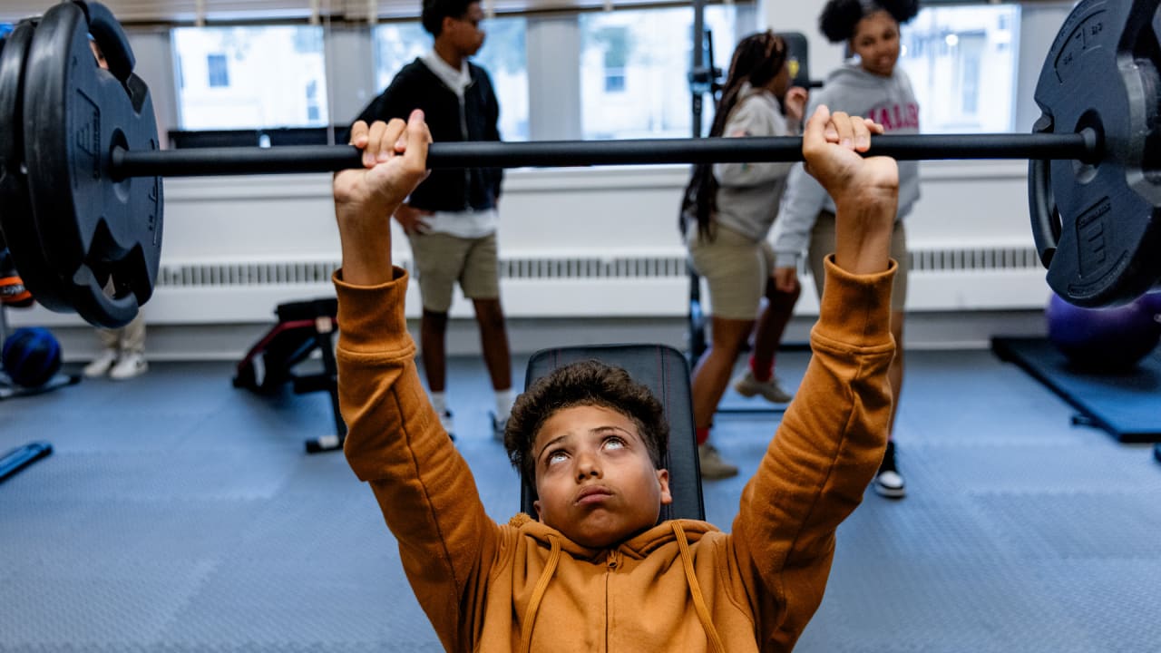 Photos: Saints players, UnitedHealthcare bring Fit Zone to Houma Junior ...