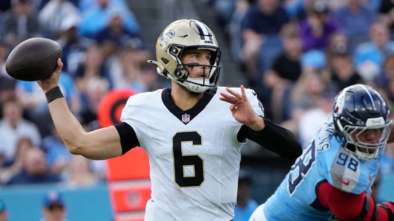 Photos: Game Action | Saints at Titans | 2025 NFL Week 17
