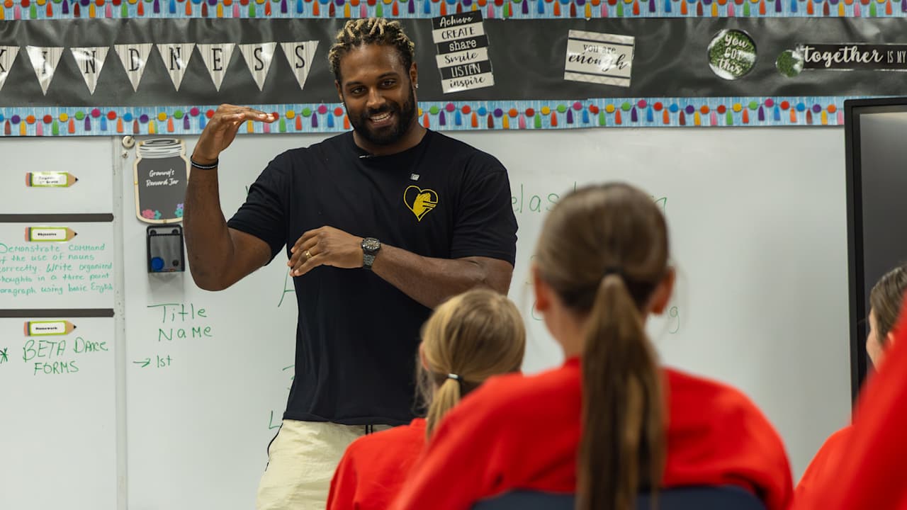 Recap: Cam Jordan visits students at St. Angela Merici School