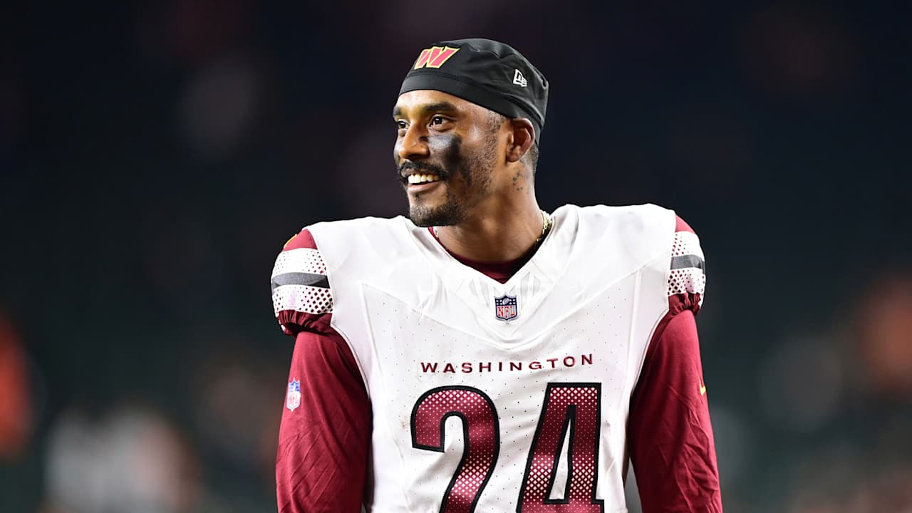 Michael Davis joins the New Orleans Saints | Meet the Team Photos