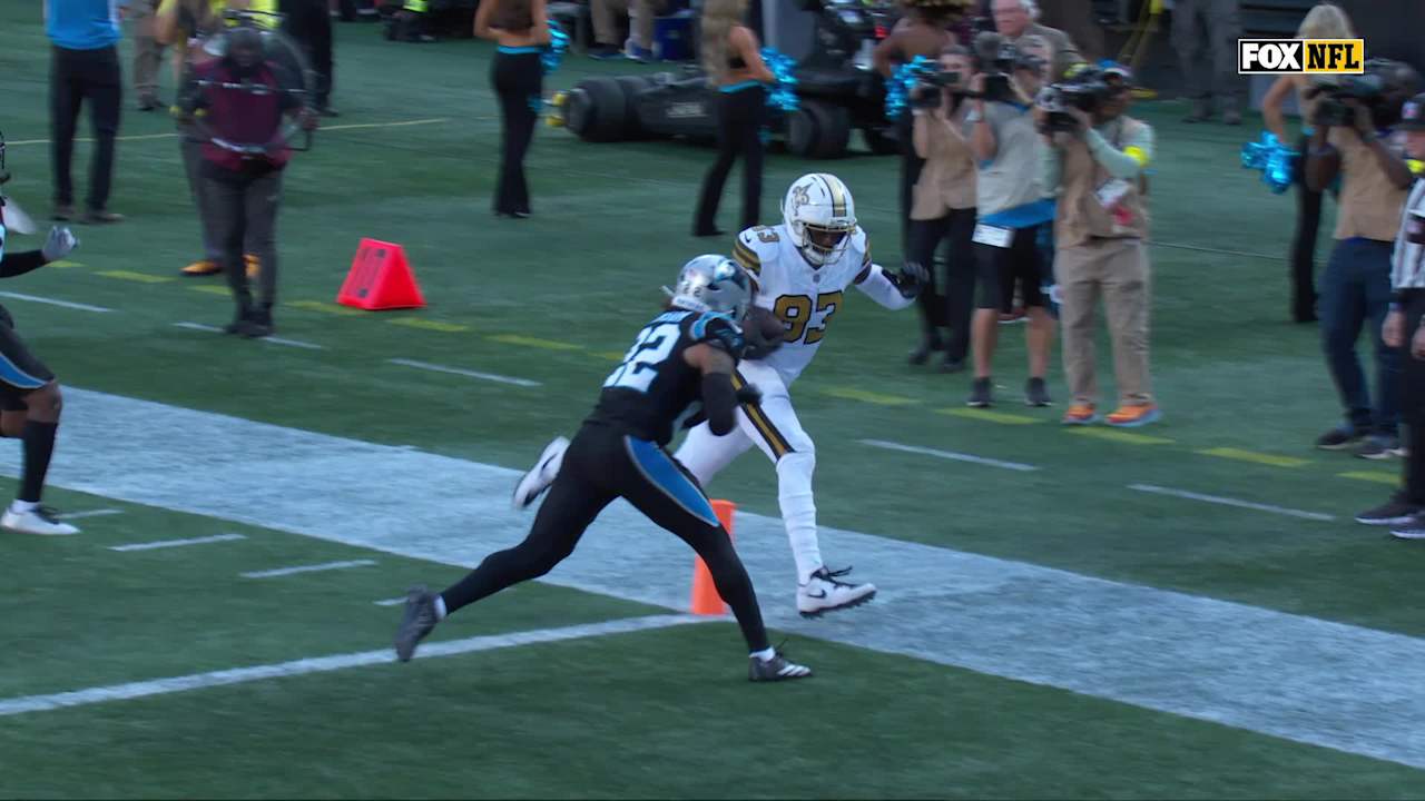 Tyler Shough beats pressure on 30-yard TD pass to Juwan Johnson