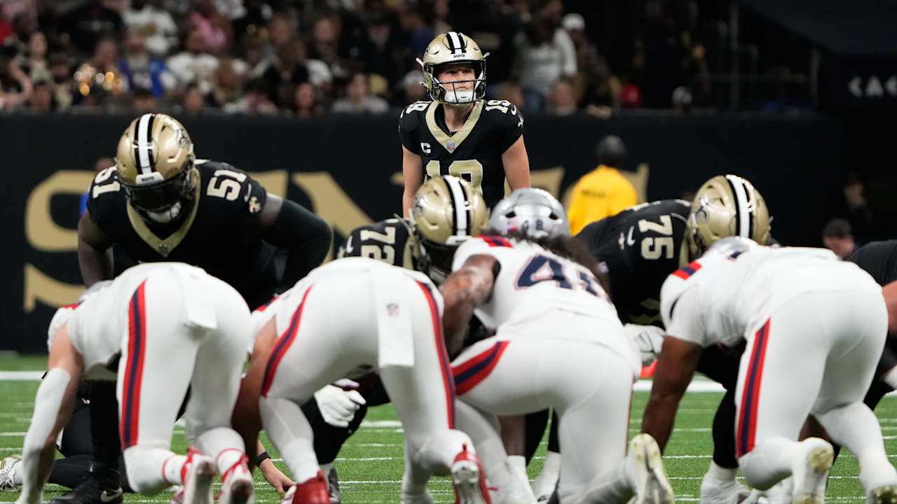 Saints K Blake Grupe converts on the 48-yard FG vs. Patriots