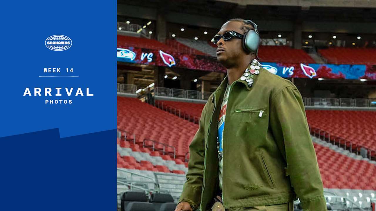 PHOTOS: Seahawks Arrive At State Farm Stadium For Week 14 Matchup at ...