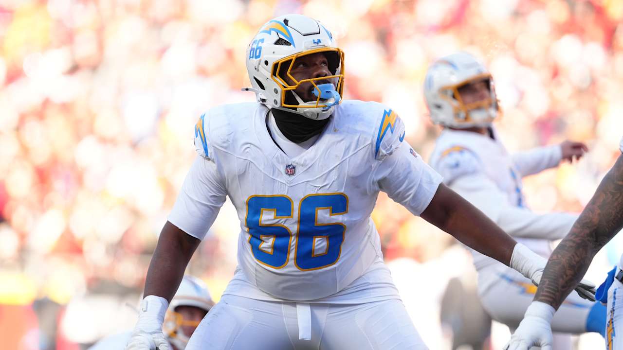 Seahawks Sign OT Bobby Hart