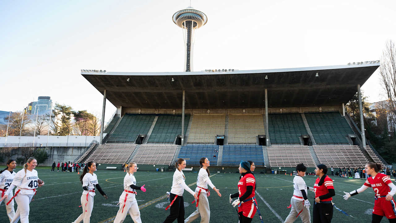 PHOTOS: Seahawks Support Girls Flag Football Takeover At Seattle ...