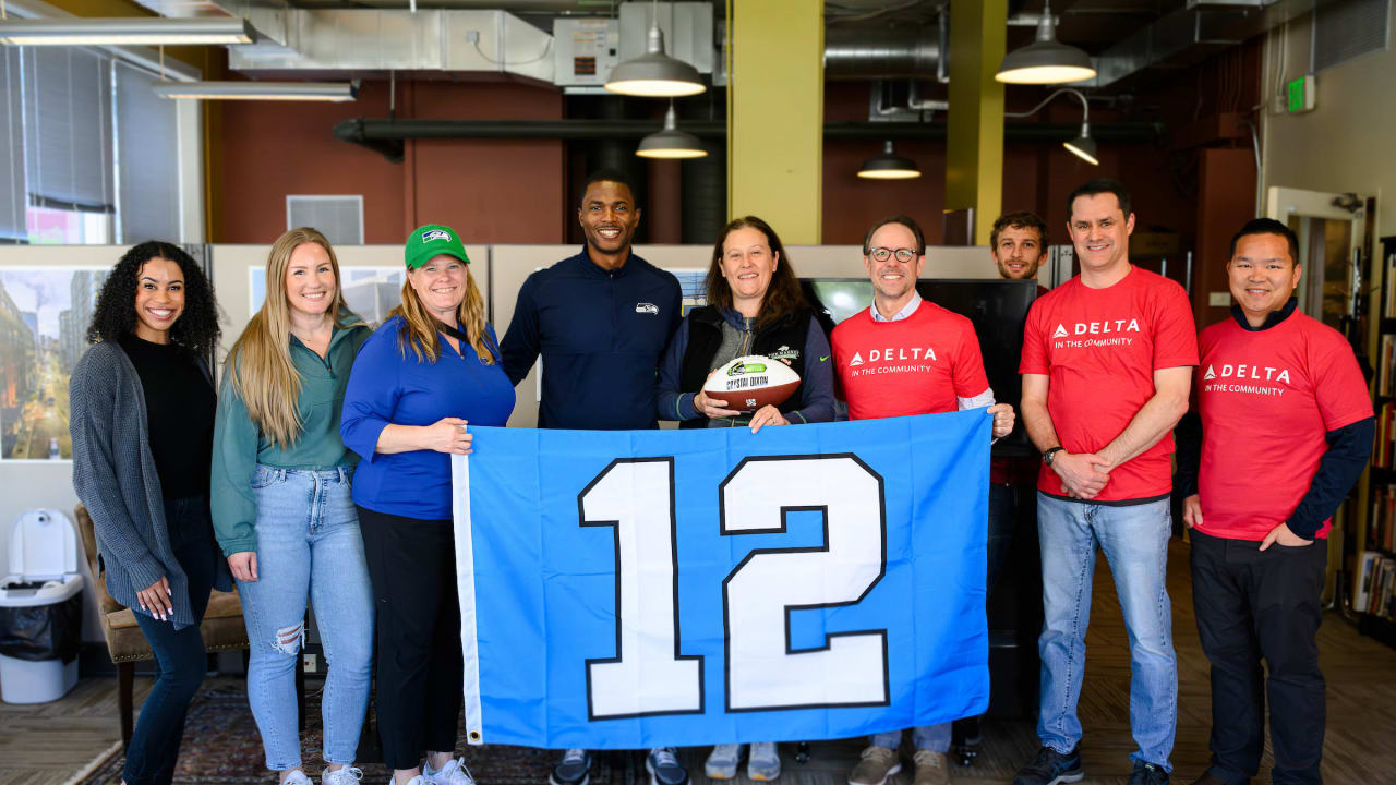 PHOTOS: Seahawks & Delta Air Lines Honor Crystal Dixon Of The Pike ...
