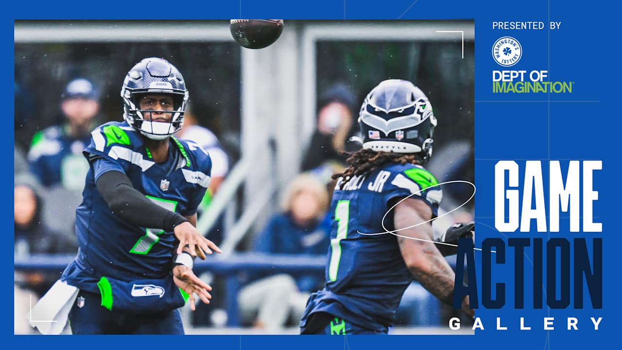 PHOTOS: Best Action Shots From Week 8 Seahawks vs. Bills