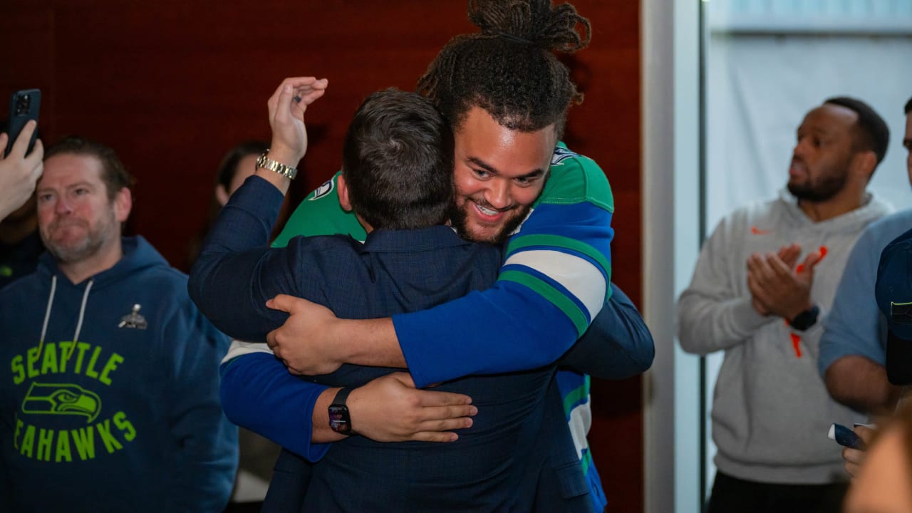 'I Was So Happy' Seahawks Defensive End Mike Morris On Seahawks Head ...