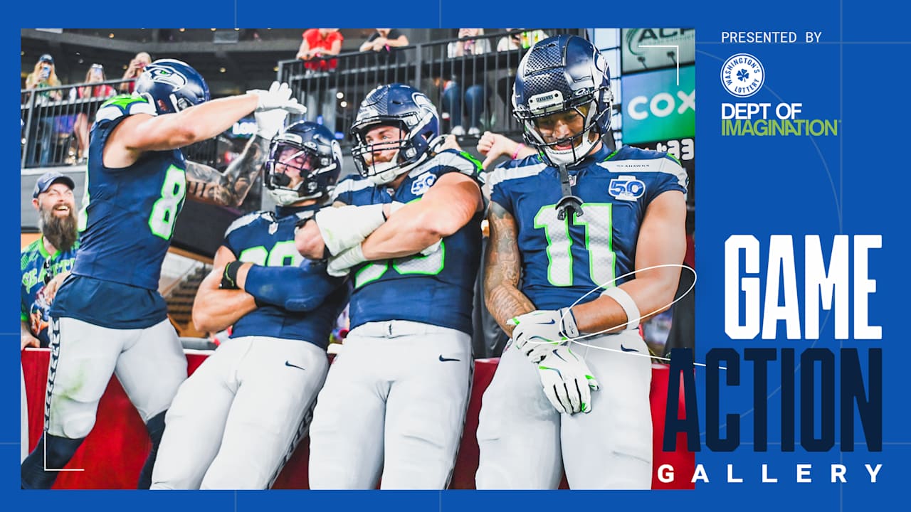 PHOTOS: Must-See Game Action Shots From The Week 4 Matchup At The Cardinals