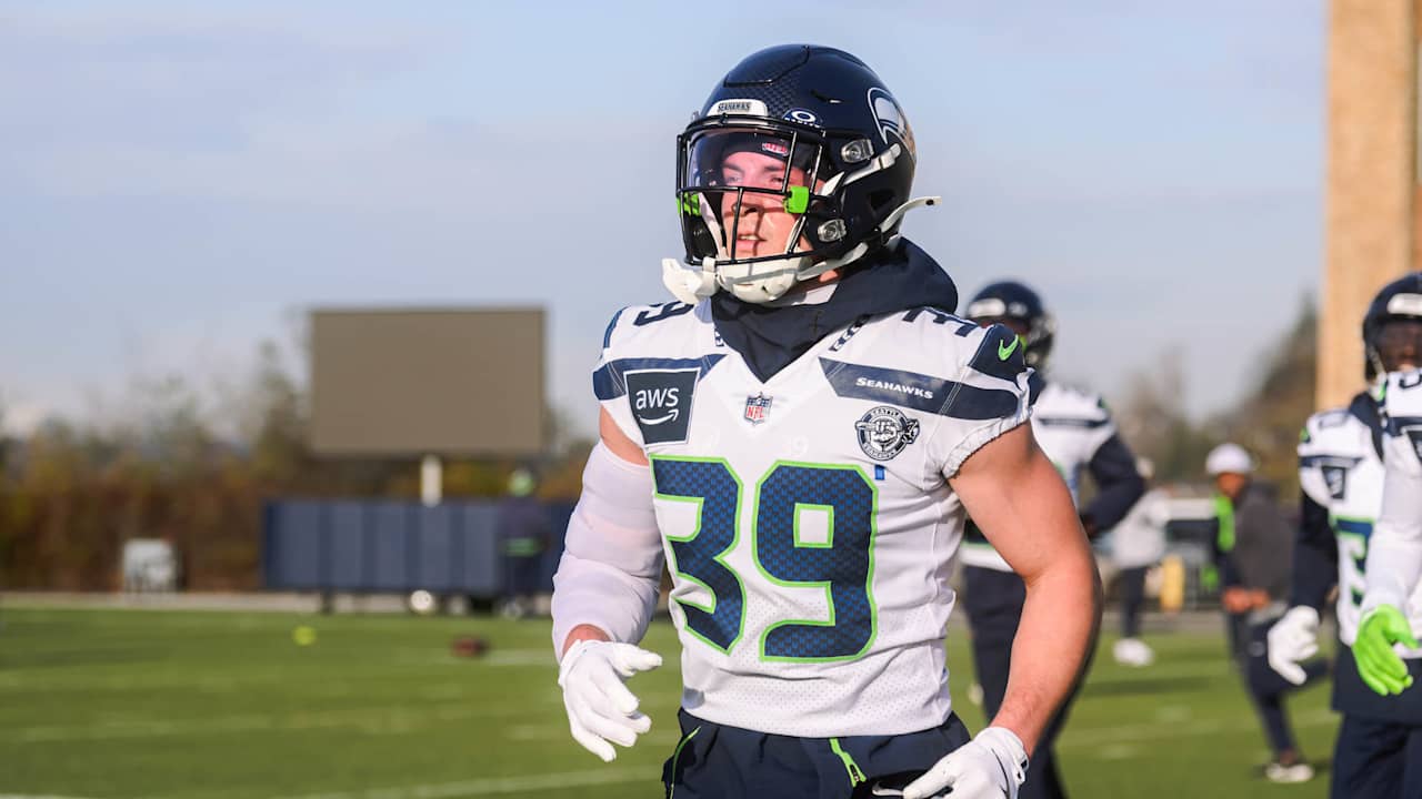 Seahawks Sign 11 To Reserve/Future Contracts