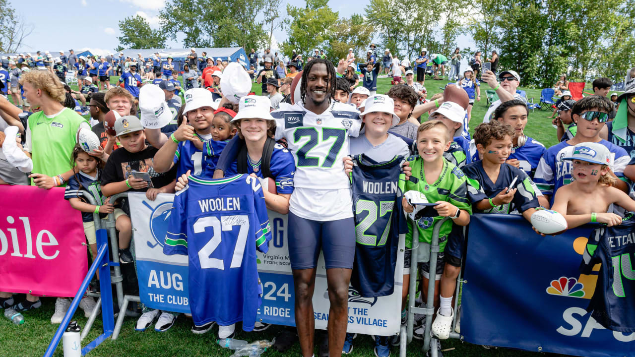 PHOTOS: 12s Show Out In Full Force For Day 1 Of Seahawks Training Camp
