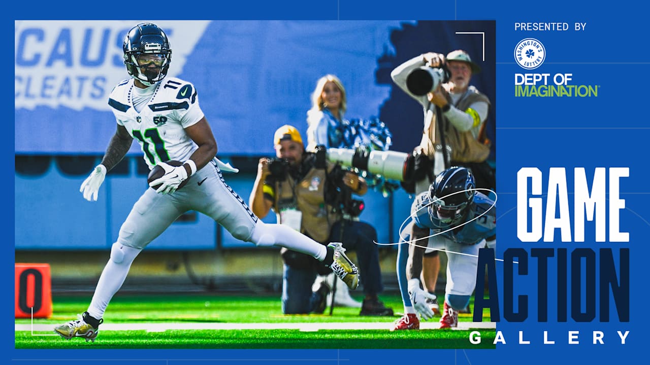 PHOTOS: Must-See Game Action Shots From The Seahawks' Week 12 Matchup ...