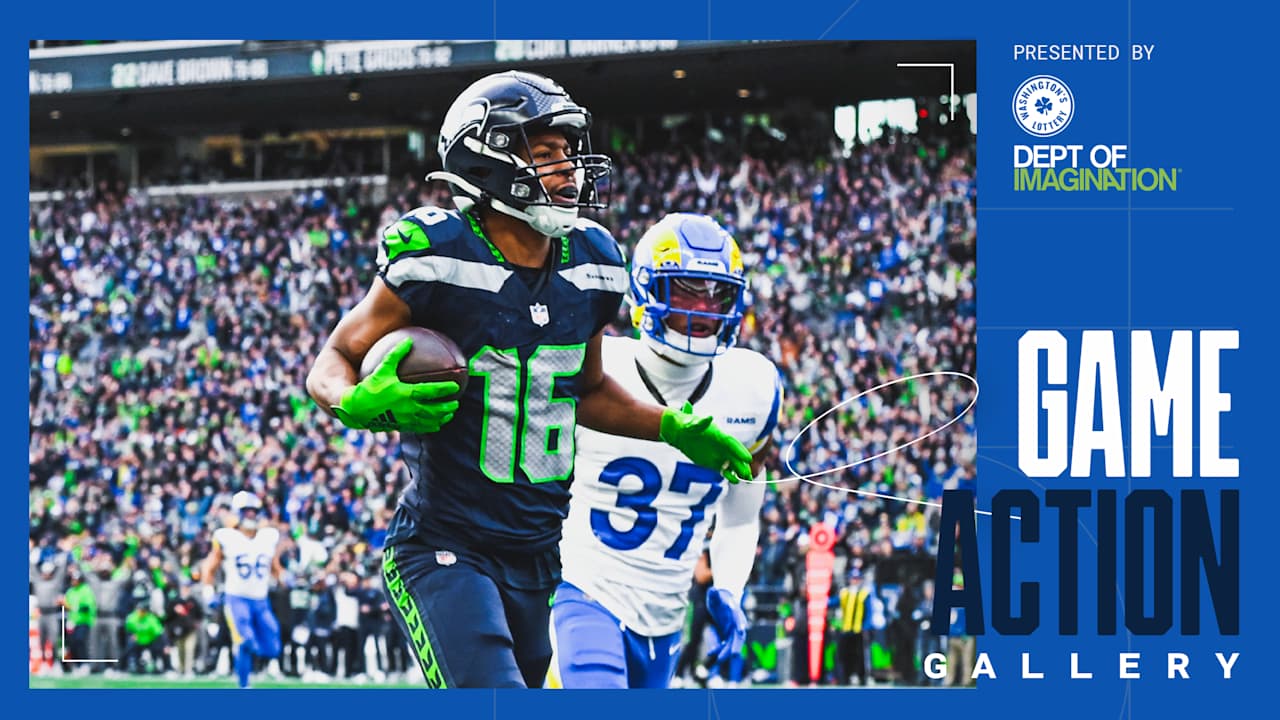 PHOTOS: Best Action Shots From Week 9 Seahawks vs. Rams