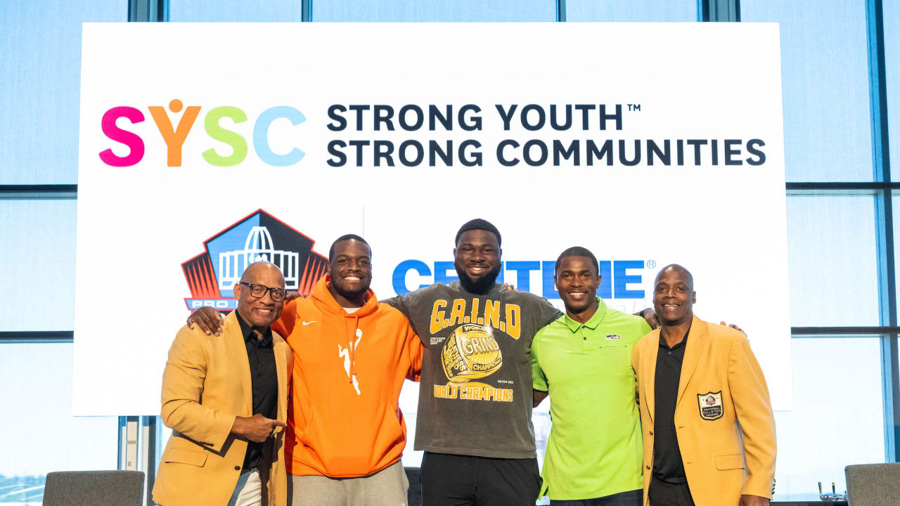 PHOTOS: Seahawks Partner With Pro Football Hall Of Fame For "Strong ...