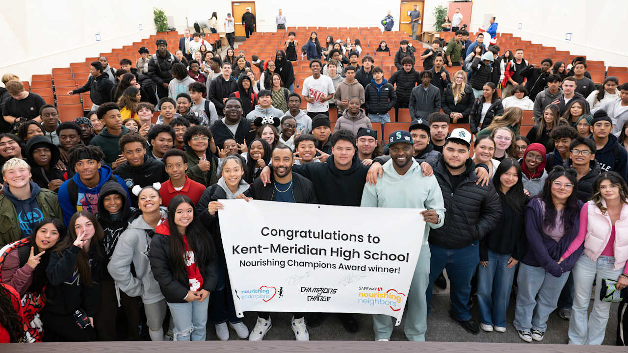 PHOTOS: Kent-Meridian High School Awarded a Nourishing Champions Award