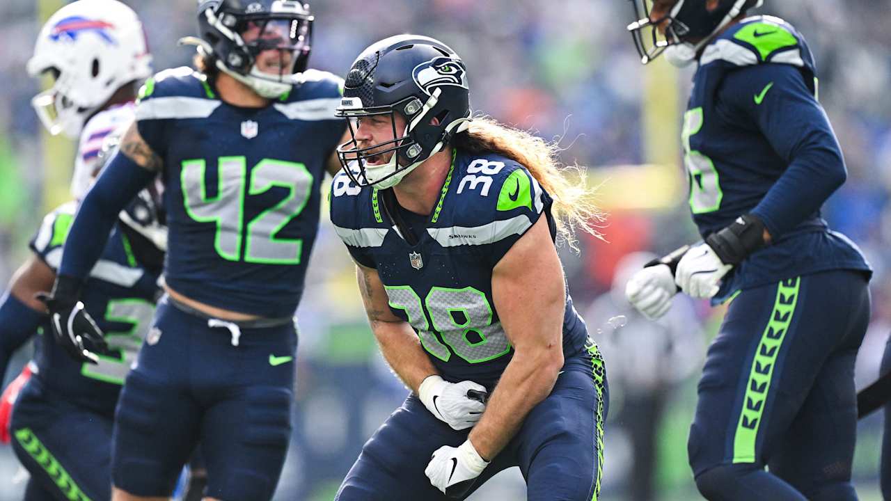 Seahawks Sign Exclusive Rights Free Agent Brady Russell