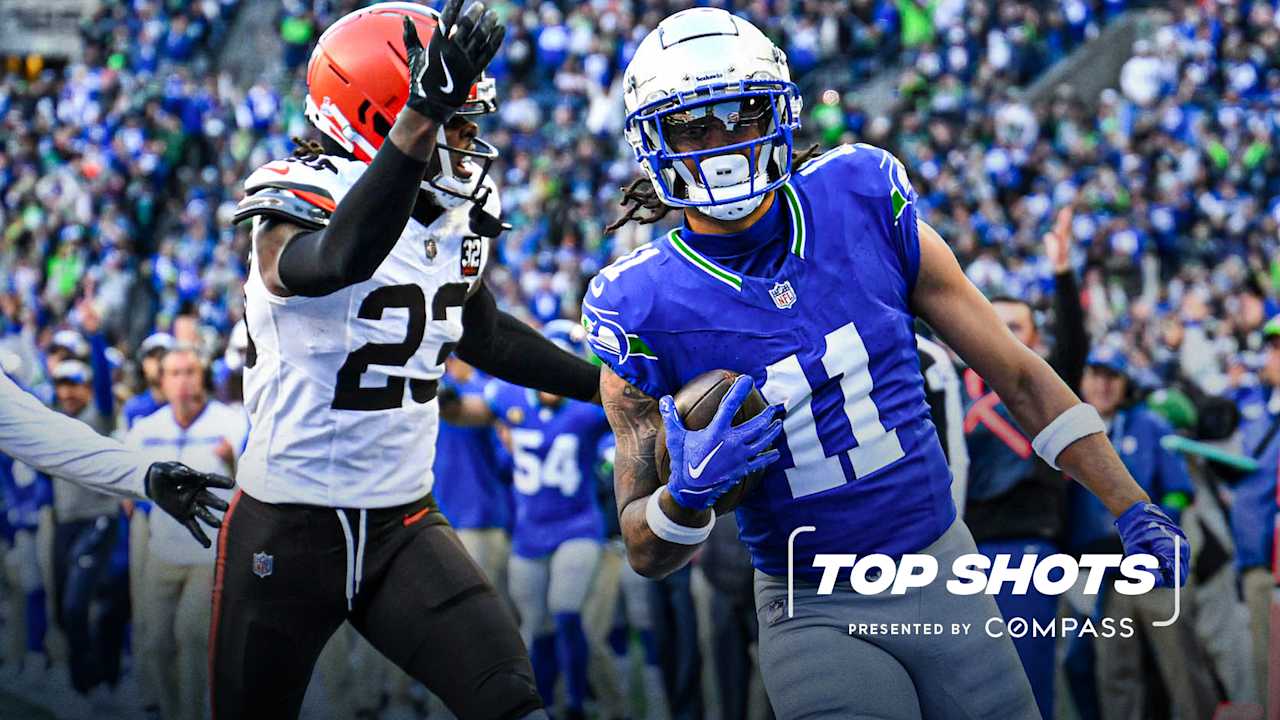 PHOTOS: Top Shots Of The Seahawks Throwback Uniforms