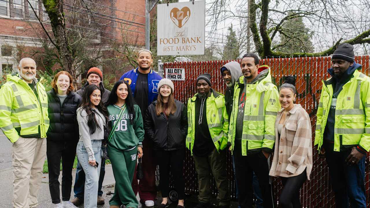 PHOTOS: Seahawks Tight End Pharaoh Brown Hosts Pharaoh's Dream Big ...