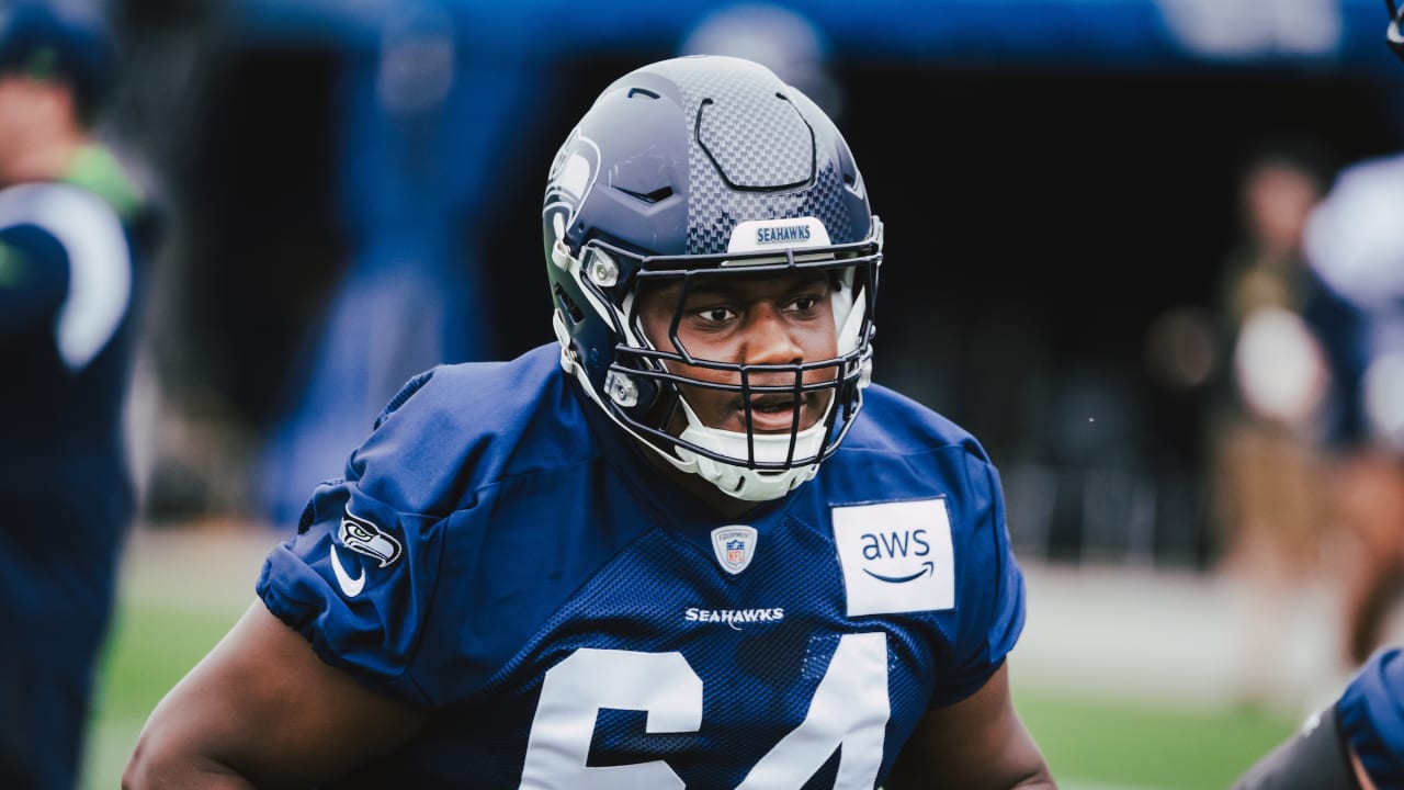 Seahawks Sign Third-Round Pick Christian Haynes