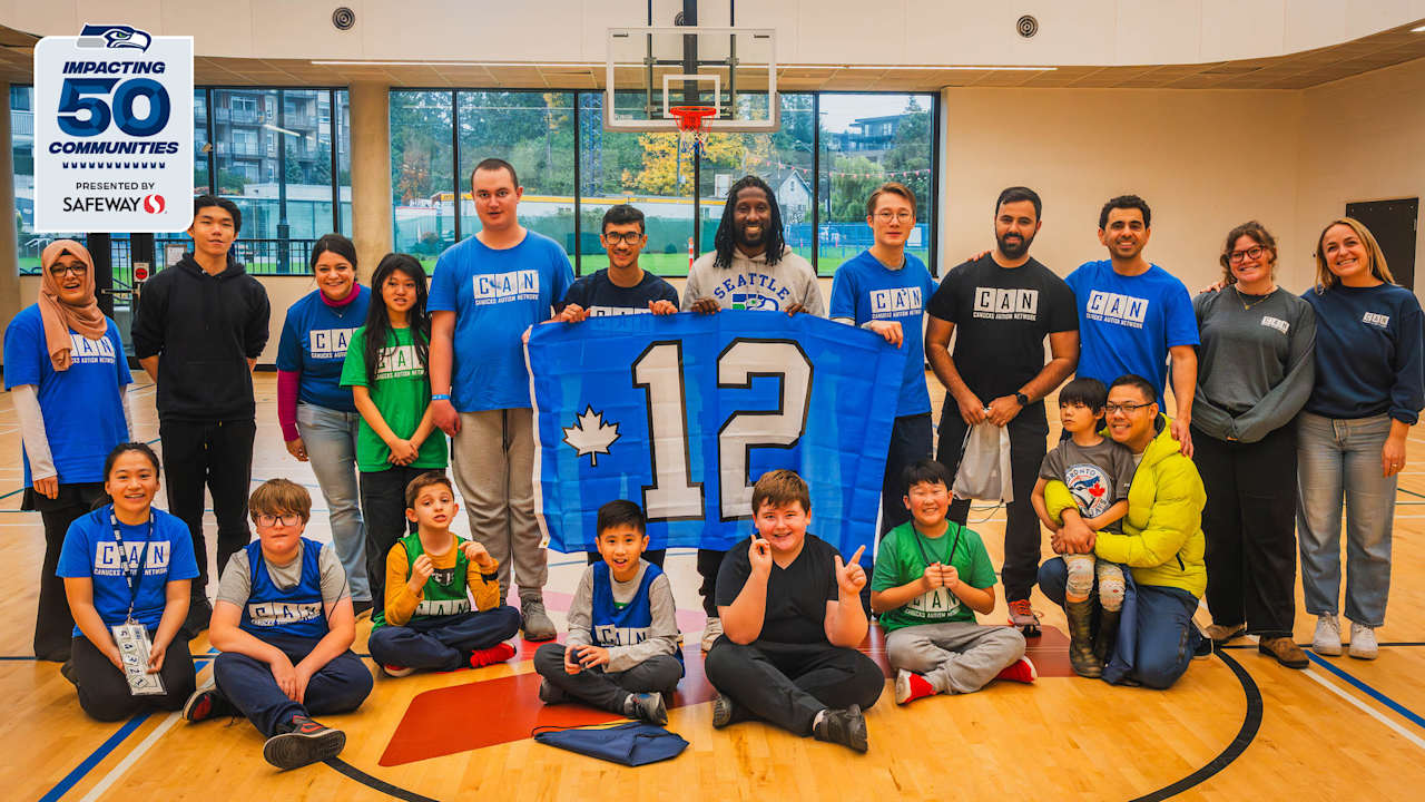 PHOTOS: Seahawks Distribute Sensory Kits To Canucks Autism Network's ...