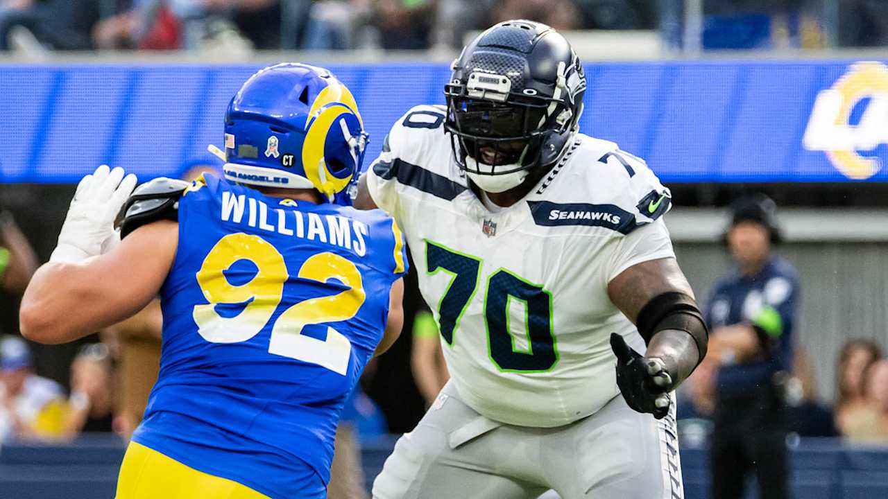 Seahawks Sign Tackle Jason Peters To Practice Squad