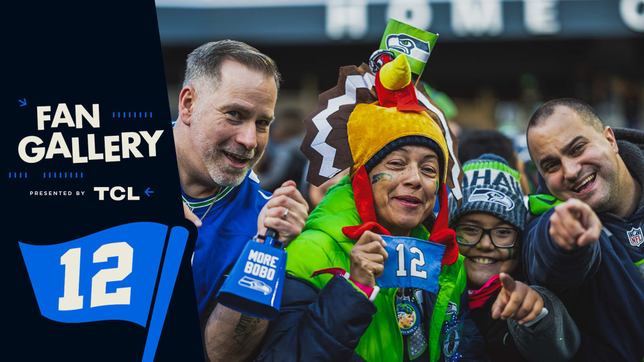 PHOTOS: The 12s Show Up In Full Force For The Thanksgiving Matchup With ...