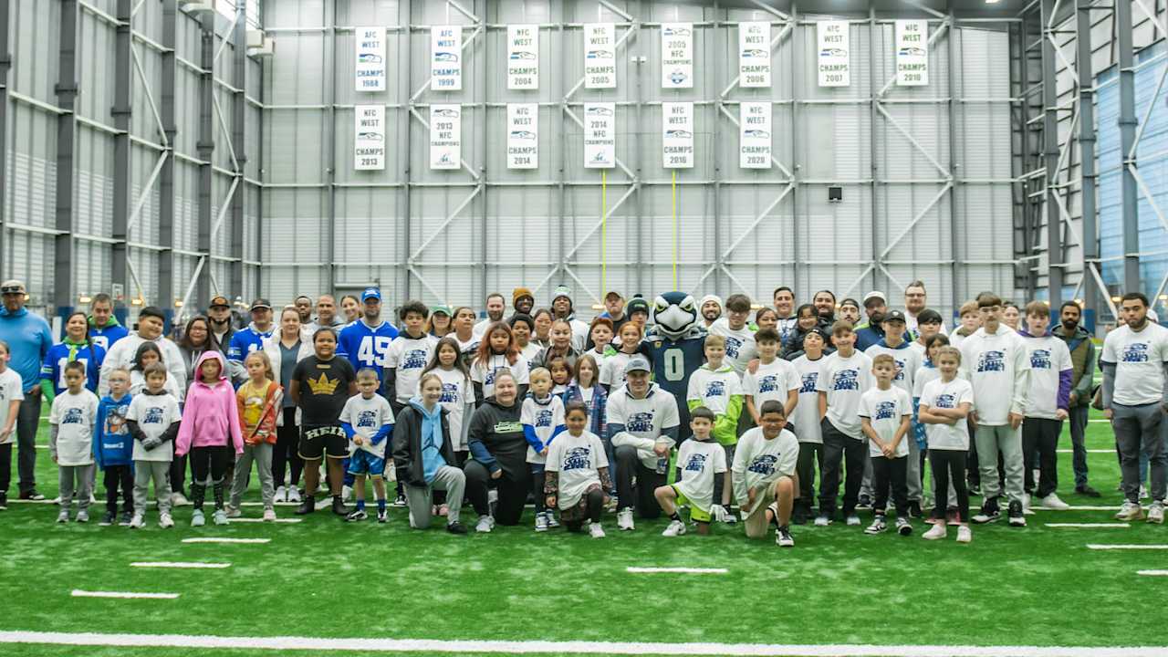 PHOTOS: Seahawks Host Youth Football Clinic At Virginia Mason Athletic ...